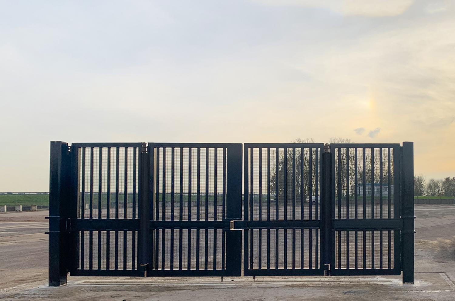 FRONTIER PITTS HVM DOUBLE TERRA BI-FOLDING SPEED GATE – WORLD FIRST ...