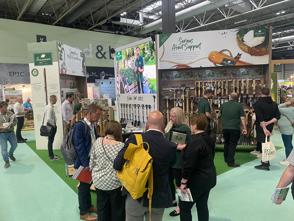 ELIZA TINSLEY AND GREENMAN MAKE IMPACT AT GLEE - Fencing and ...