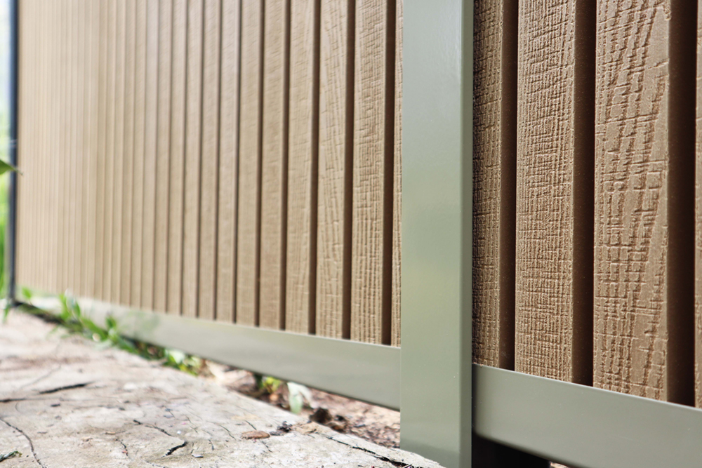 MODERNISE FENCING WITH A DURAPOST® COMPOSITE PANEL - Fencing and ...