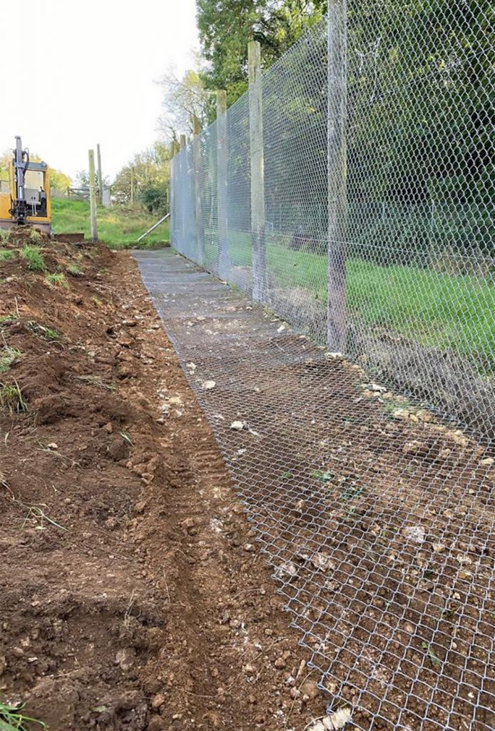 KEEPING THE WOLVES FROM THE DOOR WITH HAMPTON STEEL - Fencing and ...