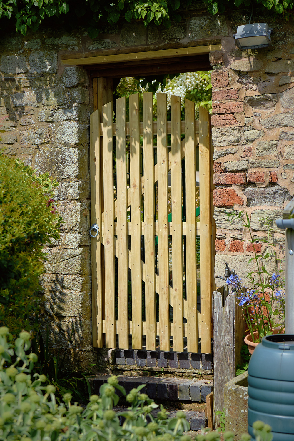 ELEVATE YOUR OUTDOOR SPACE RIGHT FROM THE GATE - Fencing and ...